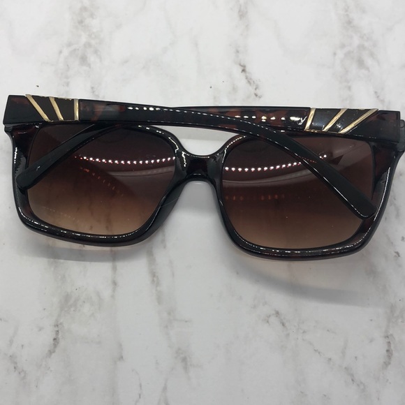 LC Lauren Conrad | Accessories | Lc Lauren Conrad Brown Tortoise ...